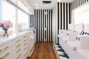 25 Creative Nail Salon Design and Decorating Ideas (with Pictures)